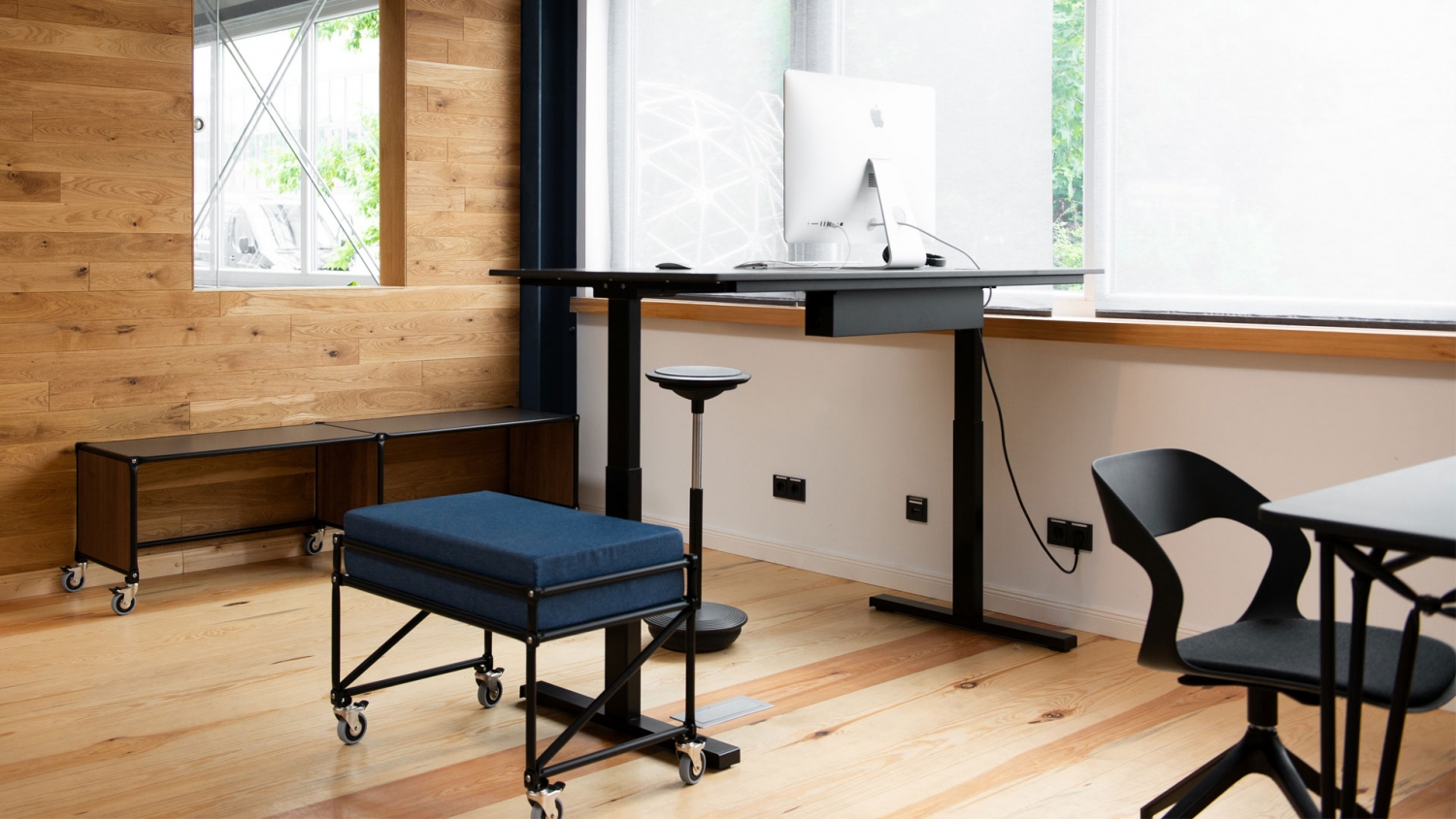 Sit-Stand Desks – System 180 – Modulare Einrichtung aus Berlin