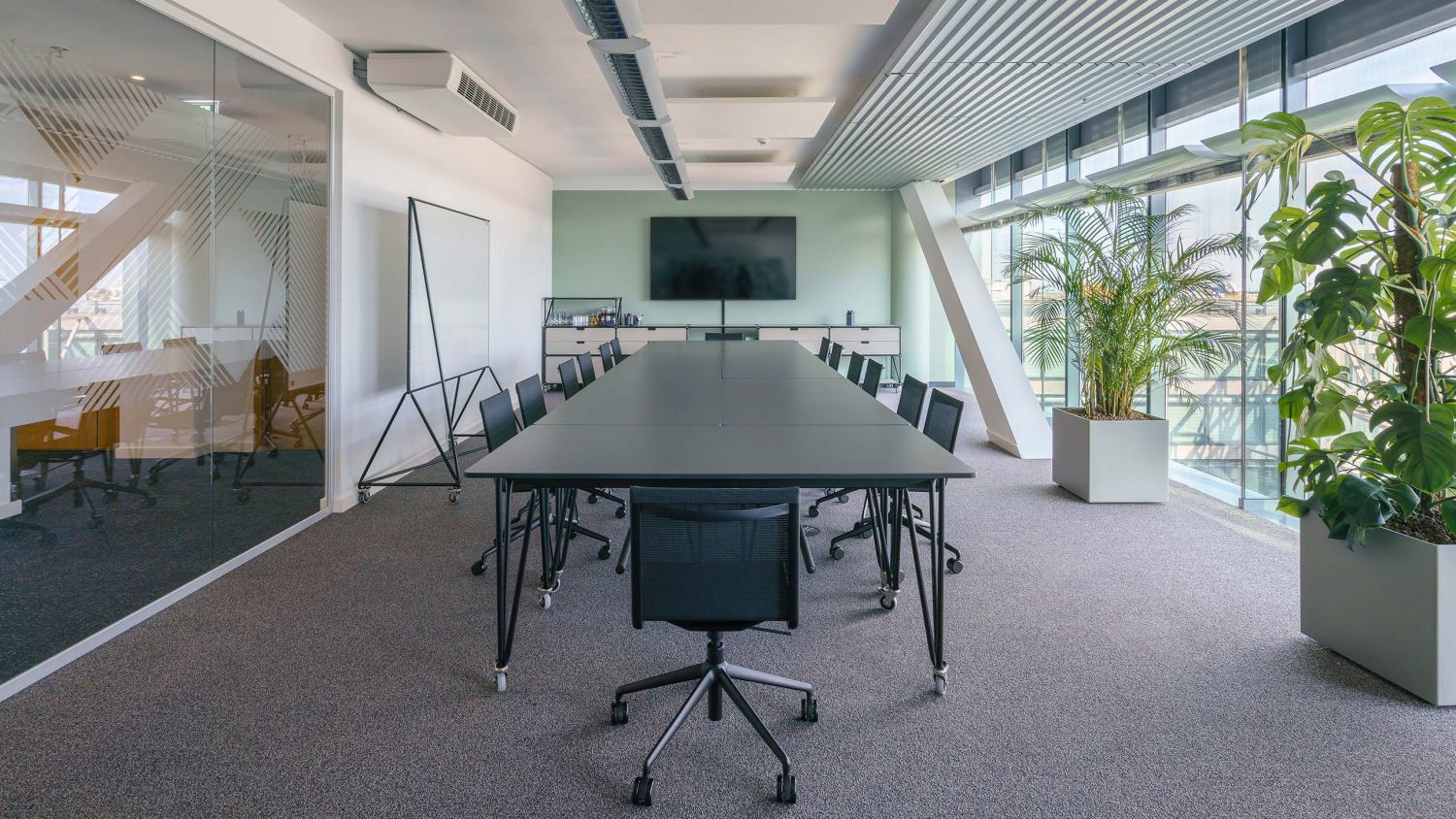 System 180 - Flexible room structuring for d-fine